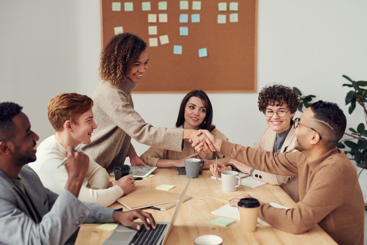 8 Creative Customer Service Training Activities - Defuse - De ...