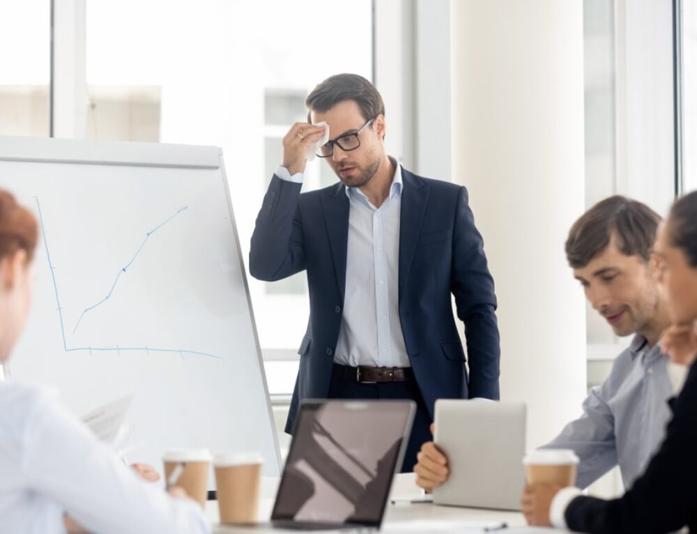 8 Creative Customer Service Training Activities - Defuse - De ...